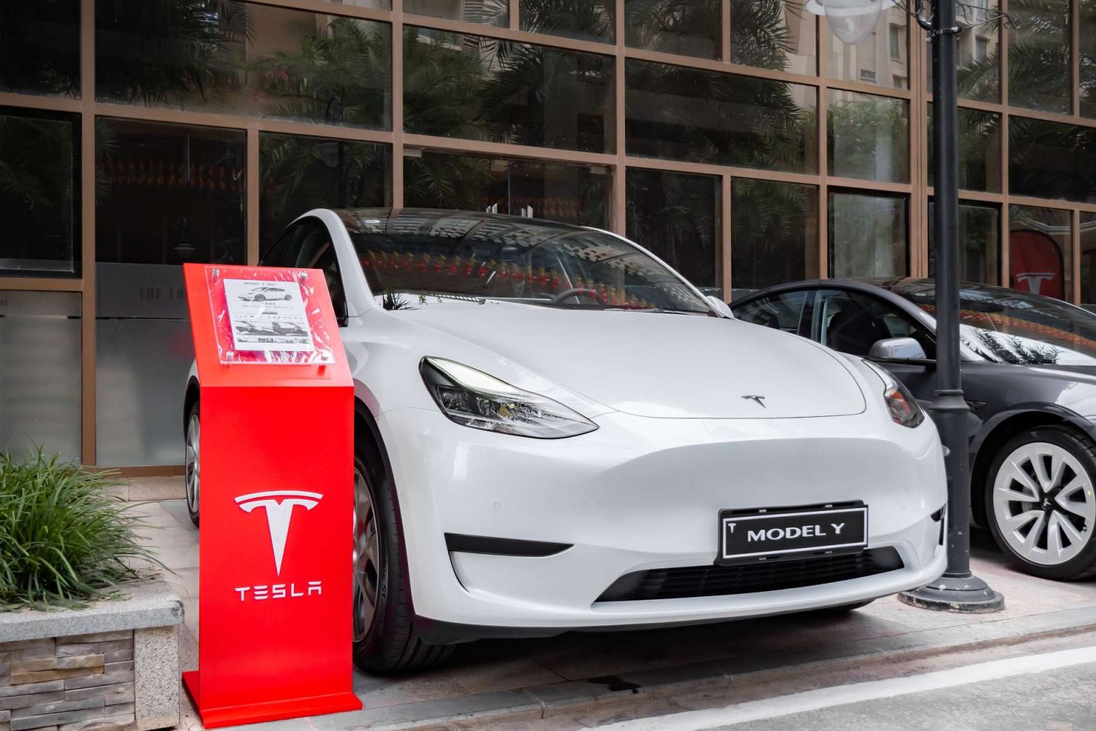 Tesla leasing: cena, kalkulator, koszt - Tesla Polska