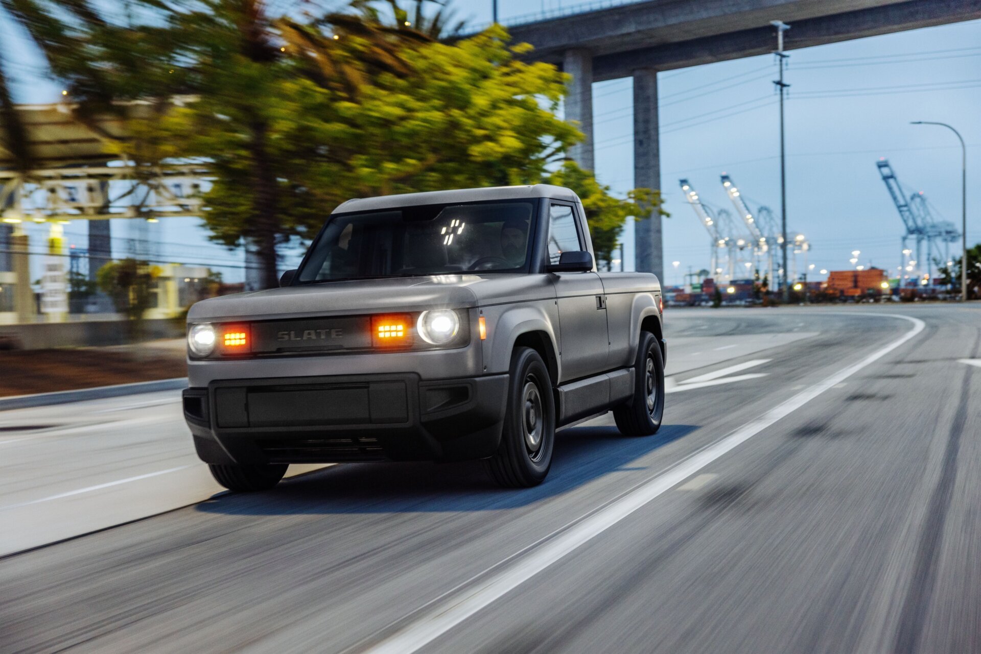 Rewolucja w elektrycznych pickupach: Nowy gracz Slate Auto wyzywa Teslę ...